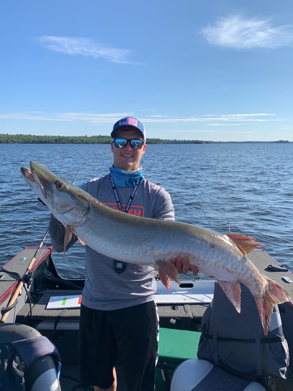 Lake Vermilion musky action picks up. - Everett Bay Lodge